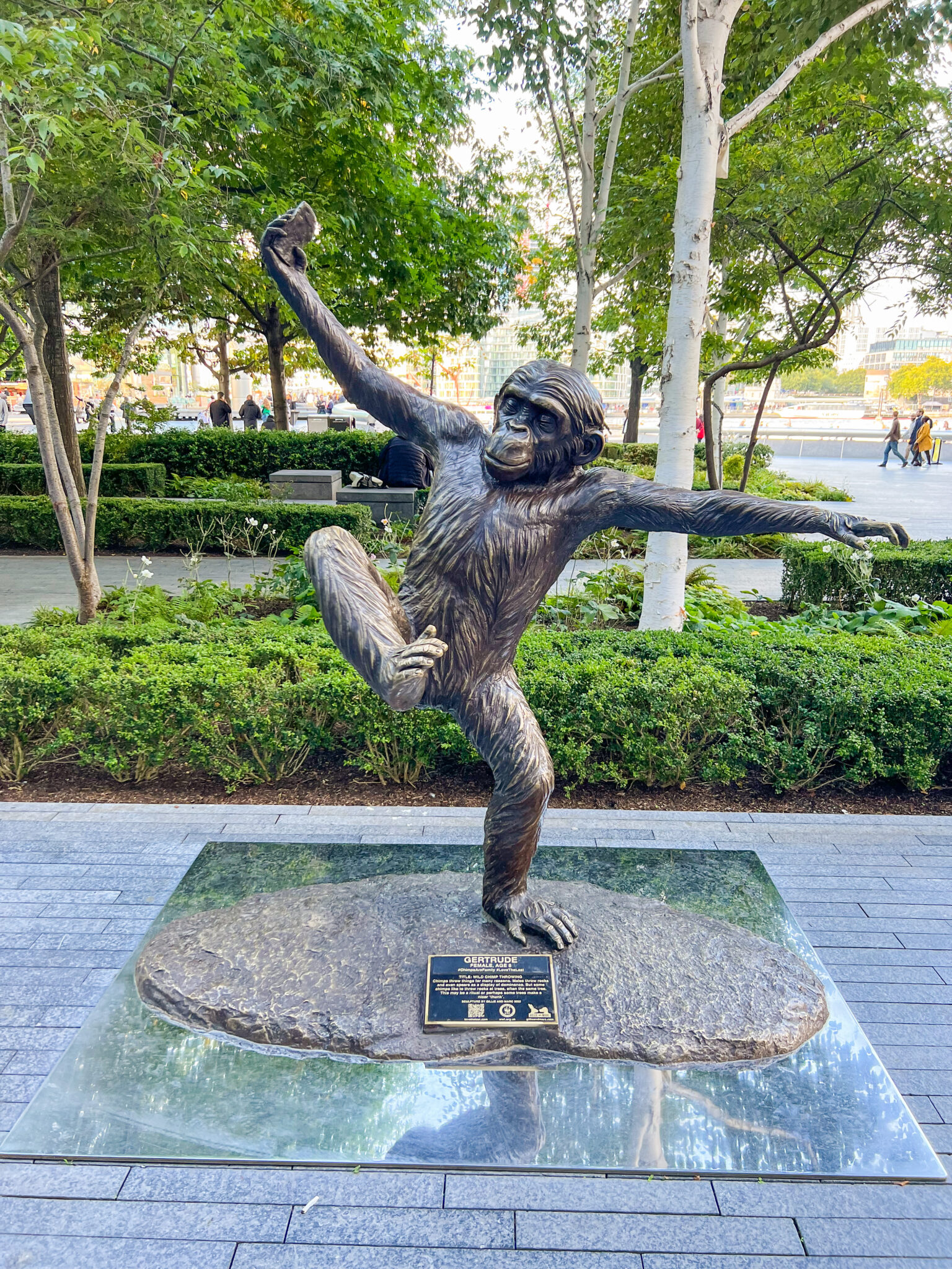 London Chimpanzee Sculpture Trail Walk - Like Love London