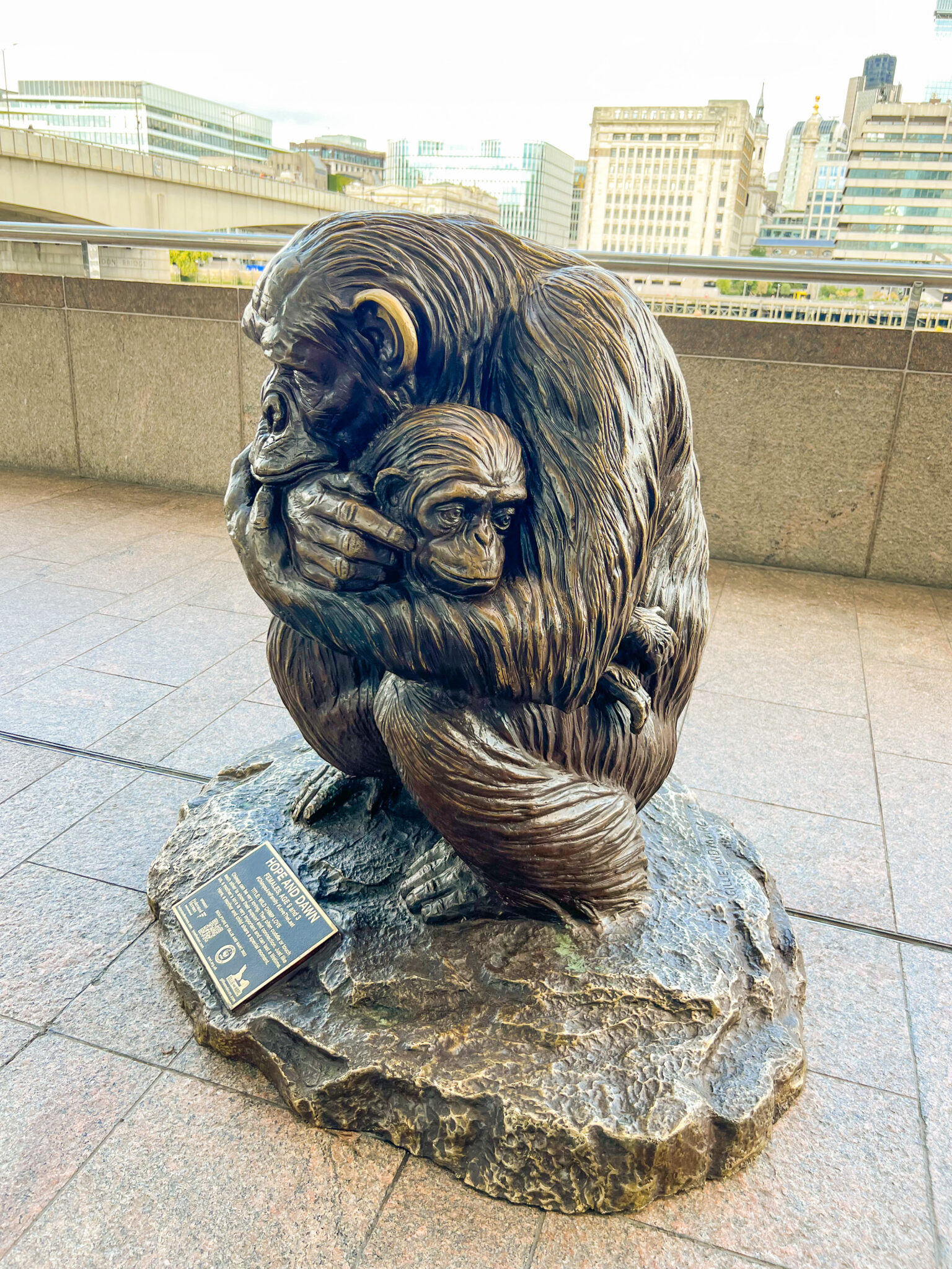 London Chimpanzee Sculpture Trail Walk - Like Love London