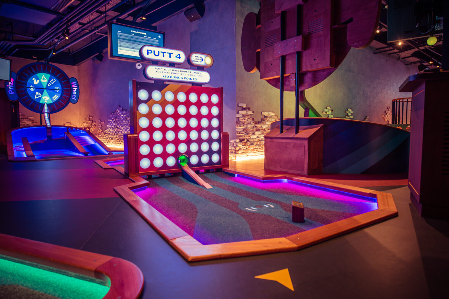 Puttshack Crazy golf London - Like Love London